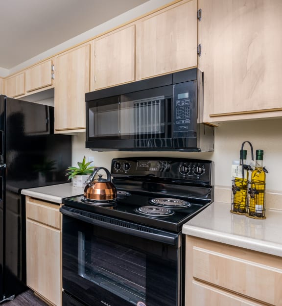 Parc Ridge Apartments, 9555 Reseda Blvd, Northridge, CA 91324