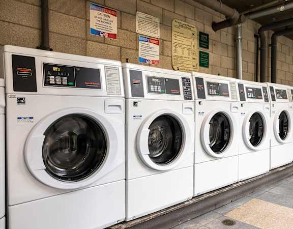 Parc Ridge Apartments, 9555 Reseda Blvd, Northridge, CA 91324