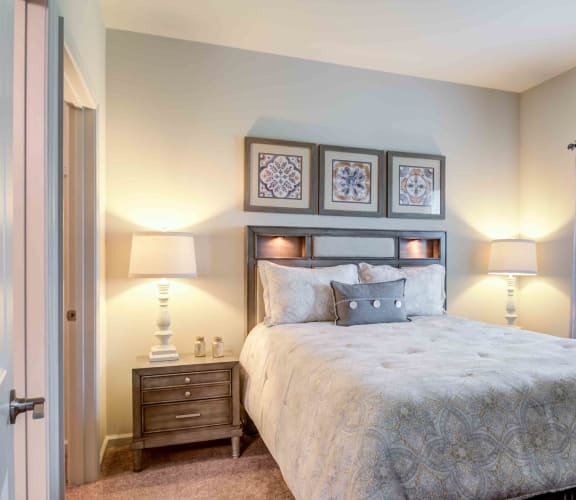 Coventry Square Luxury Apartments | Salisbury Apartments for Rent