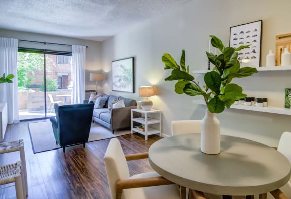 Elm Row | Apartments in Portland, OR