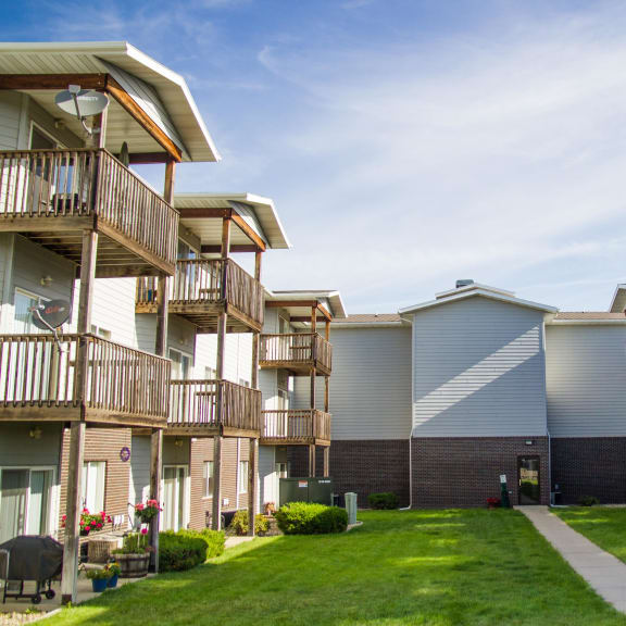 South Pointe Apartment Homes | Apartments in Minot, ND
