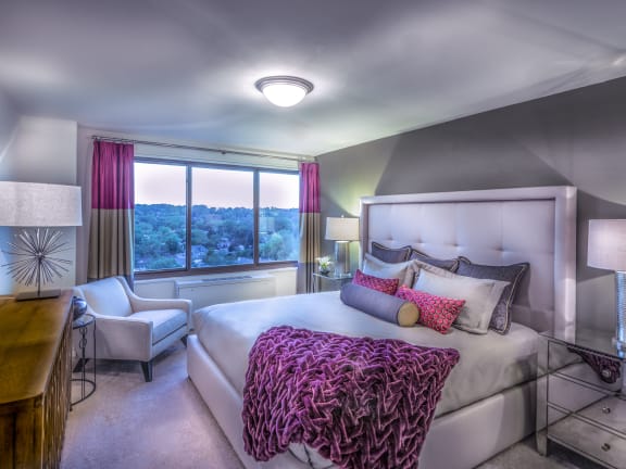 Apartments in Arlington, VA | Crystal House | National Landing Apartments