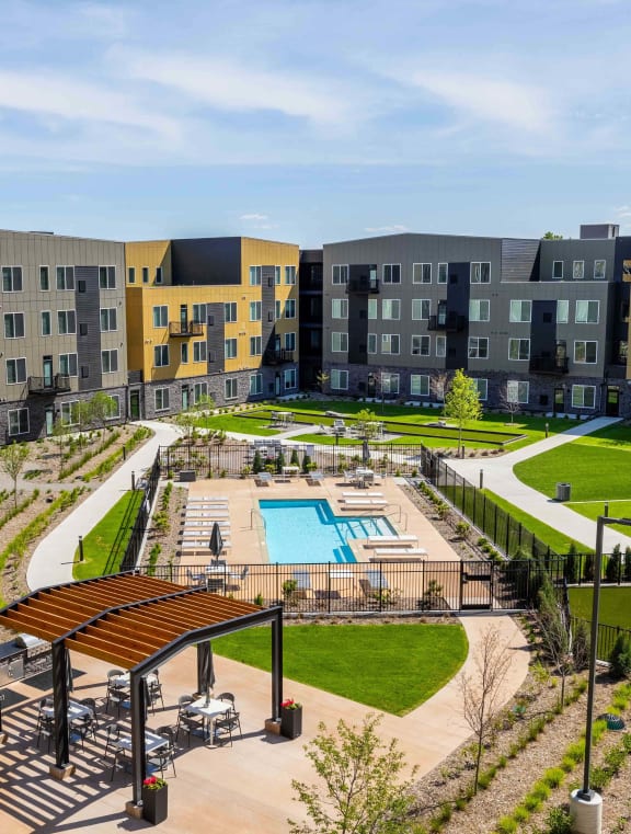 The Ellie | Apartments in Eden Prairie, MN