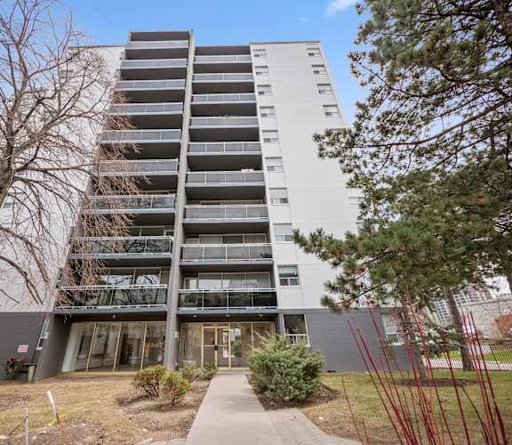 4875 Dundas St W | Apartments in Toronto, ON