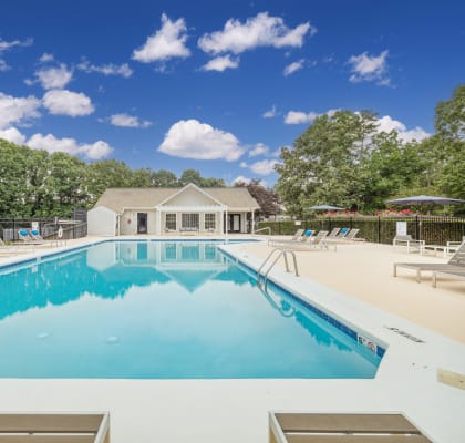 Southwest Raleigh Apartments | The Summit at Avent Ferry