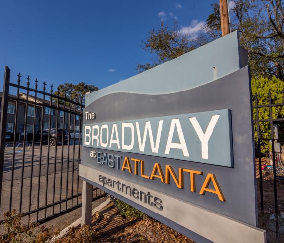 East Atlanta Apartments | Broadway at East Atlanta