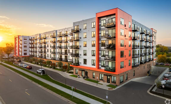 Golden Valley Apartments | Hello Apartments