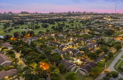Alvista Hollywood | Apartments in Hollywood, FL