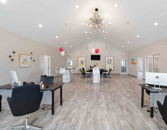 Hunters Pointe | Pet-Friendly Apartments Near UNC Charlotte