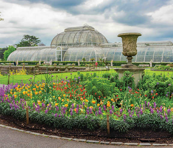 Kew Curve | Apartments for Rent in Brentford | The Area