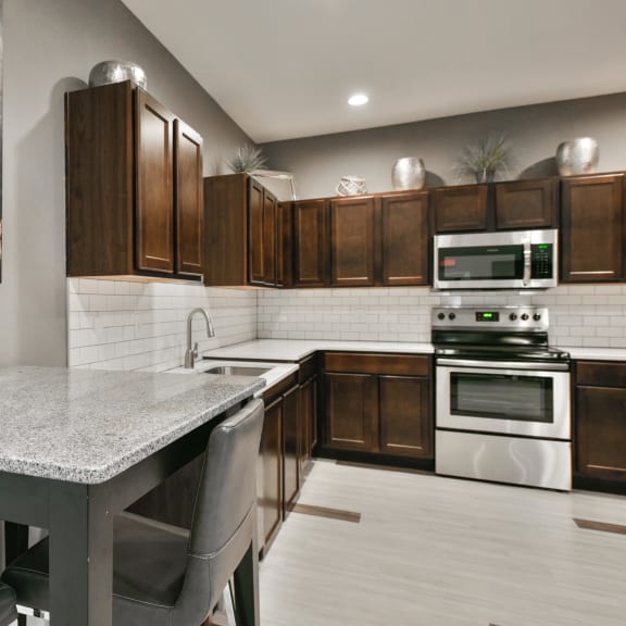 Whispering Ridge | Apartments in Omaha, NE