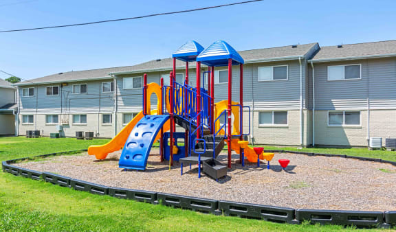 Mercury West Apartments | Apartments in Hampton, VA