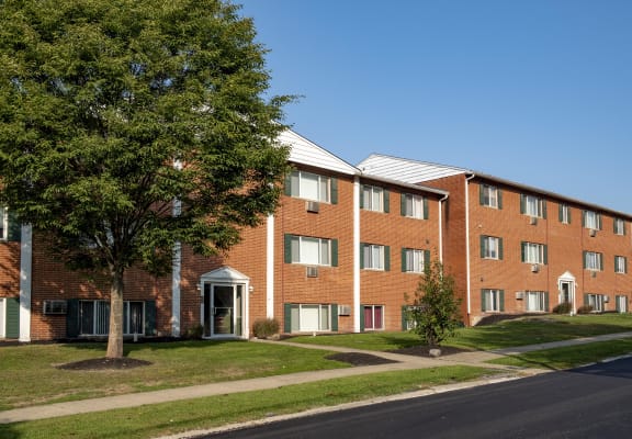 Rockside Place | Apartments in Garfield Heights, OH