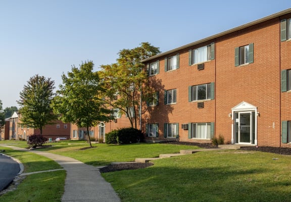 Rockside Place | Apartments in Garfield Heights, OH