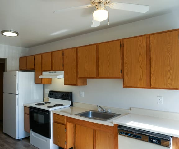 Garfield Commons | Apartments in Clinton Twp, MI