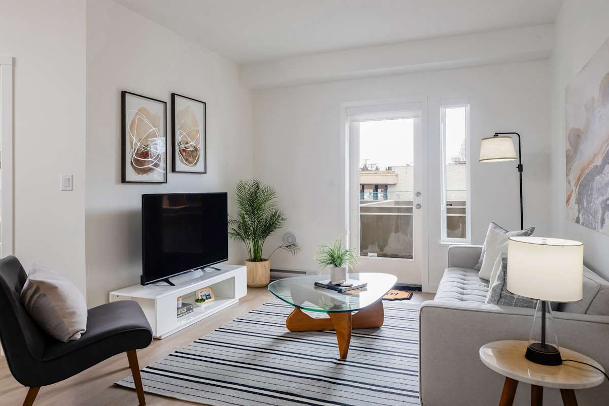Capstone Apartments | Custom Page