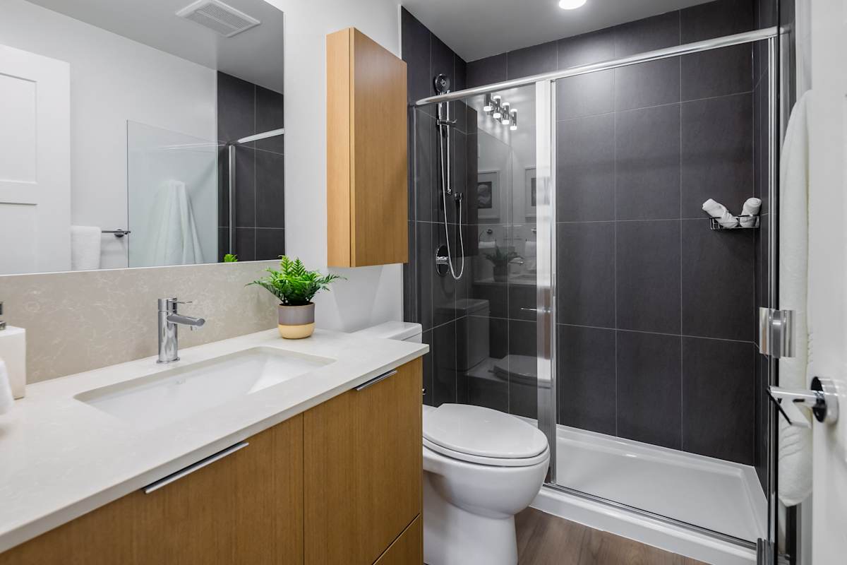 Capstone Apartments | Custom Page