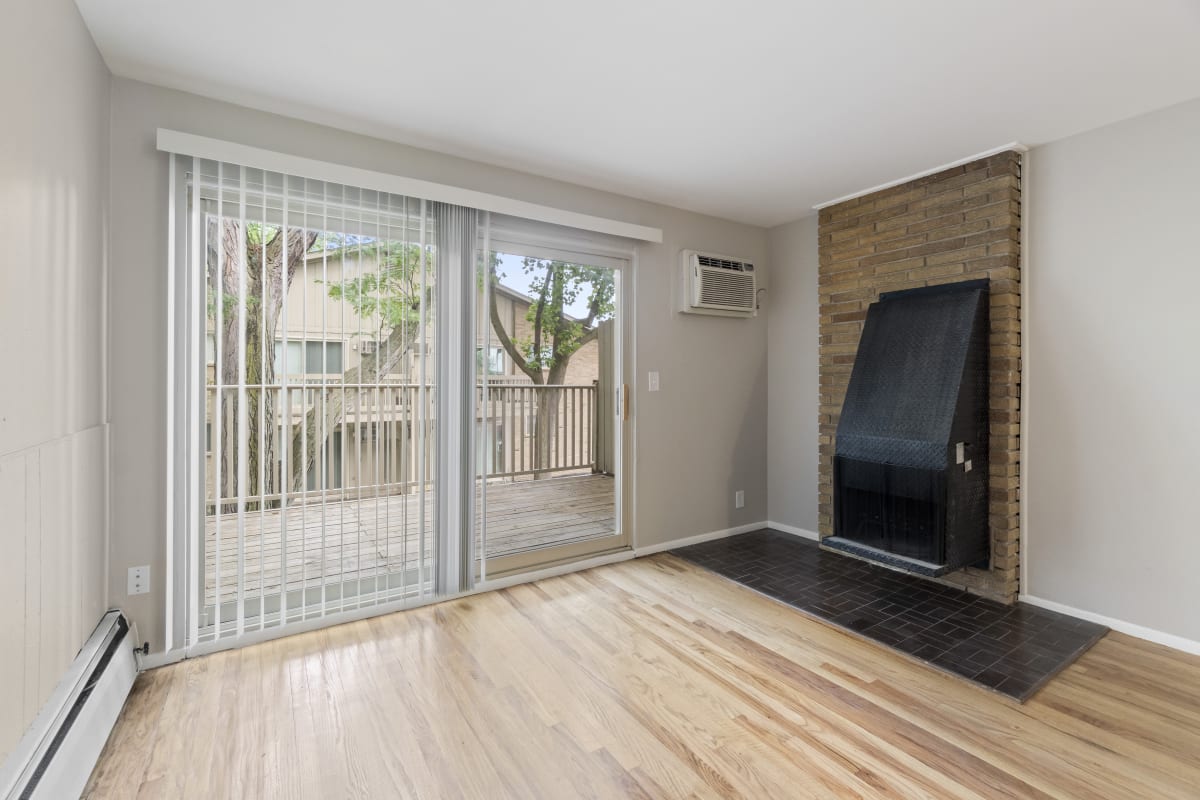 Amber Apartments | Custom Page