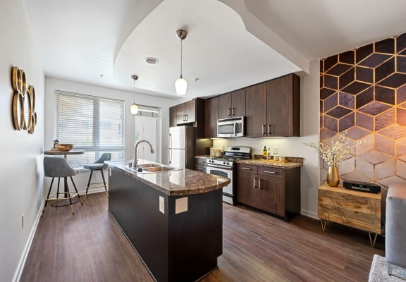 7950 West Sunset: Luxury Apartments on Sunset Blvd