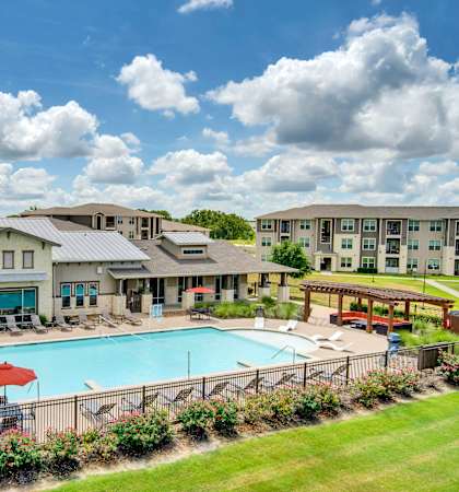 The Bend At Crescent Pointe