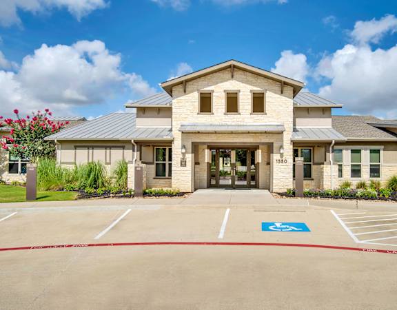 The Bend At Crescent Pointe