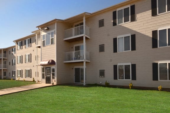 Photos and Video of Wheeler Estates Apartments in Decatur, AL