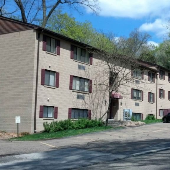 North Pointe Commons | Custom Page