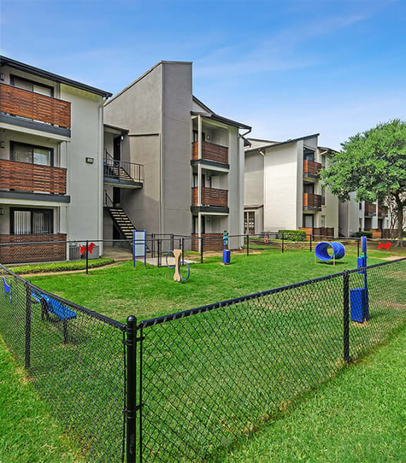 Summit Ridge Apartment Homes | Apartments in Arlington, TX