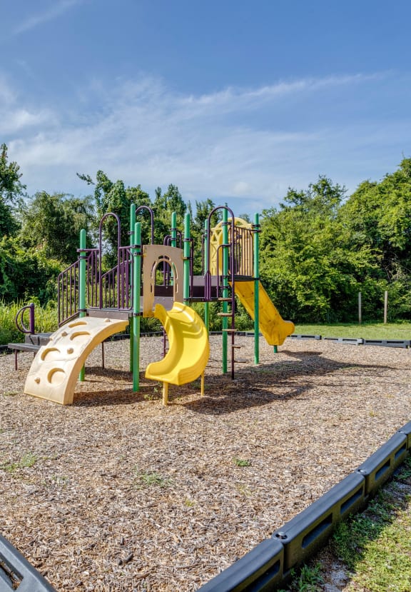 Windover Oaks | Apartments in Titusville, FL