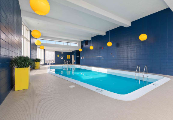 Chicago Lakeview, IL Apartments for Rent | Wave Lakeview