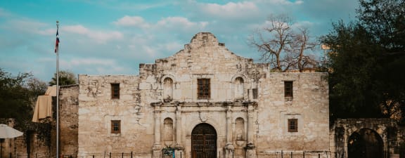 Apartments Near UTSA | Pecan Springs