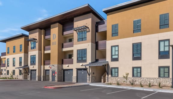 Apartments in Goodyear, AZ | Solace at Ballpark Village