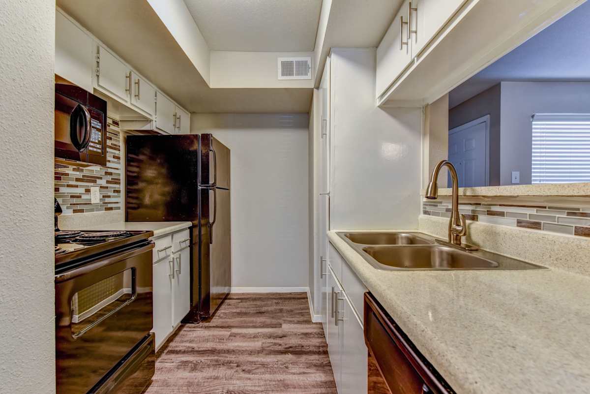 1- & 2-Bedroom Apartments in Houston, TX | Candleridge Park Apartments