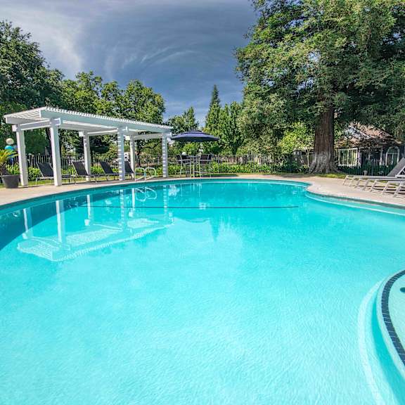 Sacramento Apartments | Willow Grove Apartments