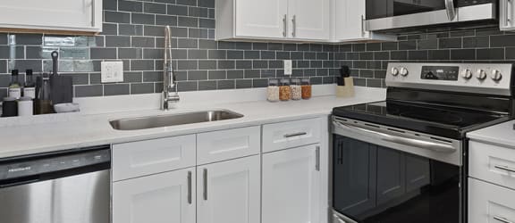 Lake Castleton | Apartments in Indianapolis, IN