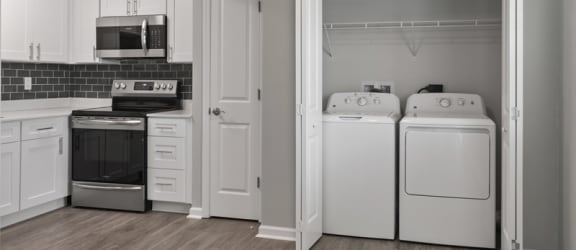 Lake Castleton | Apartments in Indianapolis, IN