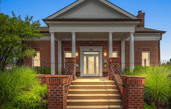 Creekside At Taylor Square | Apartments in Reynoldsburg, OH