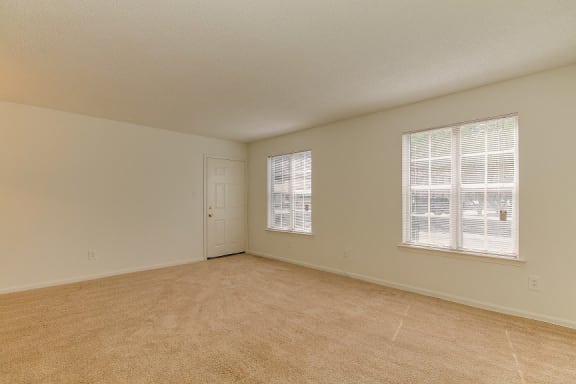 Photos and Video of Witchduck Crescent Apartments in Virginia Beach, VA