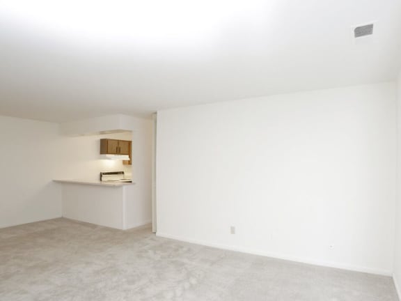 Photos and Video | Timber Cove Apartments | Decatur, IL