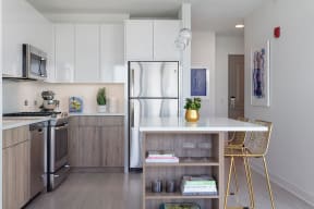 Lincoln Park High Rise Apartments | The Apartments at Lincoln Common