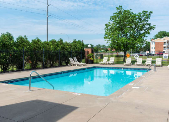 Apartments for Rent in Eagan, MN | Cinnamon Ridge Apartments