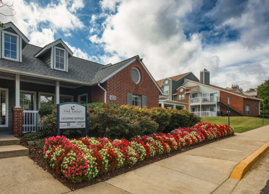The Crest on Hampton Hollow | Photo Gallery
