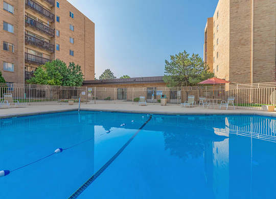 Photos and Video of Los Altos Towers in Albuquerque, NM
