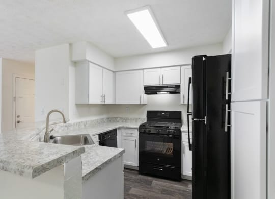 Photos of Edgewater at Sandy Springs Apartments in Sandy Springs, GA