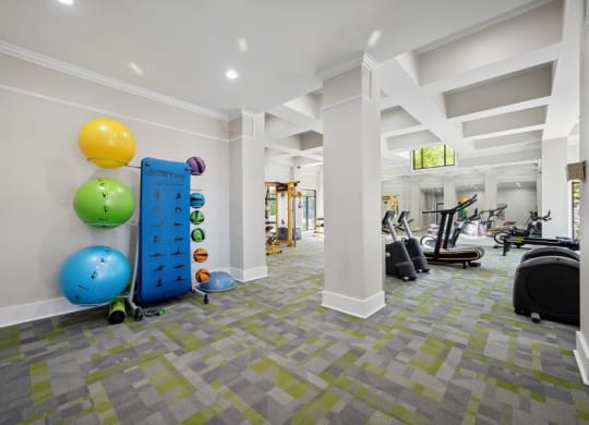 Photos of Edgewater at Sandy Springs Apartments in Sandy Springs, GA