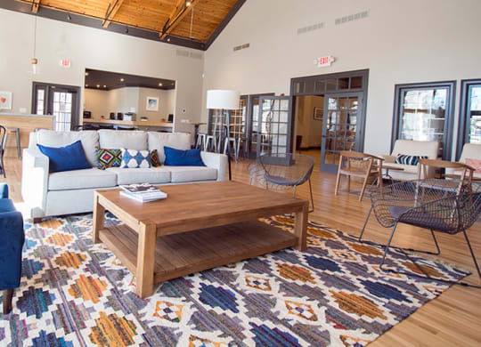 Photos of Edgewater at Sandy Springs Apartments in Sandy Springs, GA