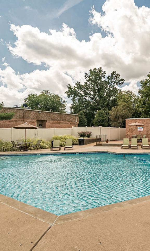 Pear Tree | Apartments in St Ann, MO