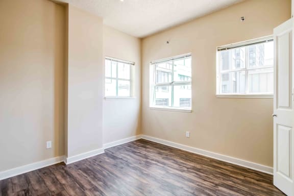 Photos and Video of Post Alley Court in Seattle, WA