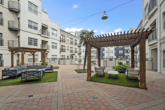 Photo Gallery | East Dallas Apartments | 5 Mockingbird Apartments