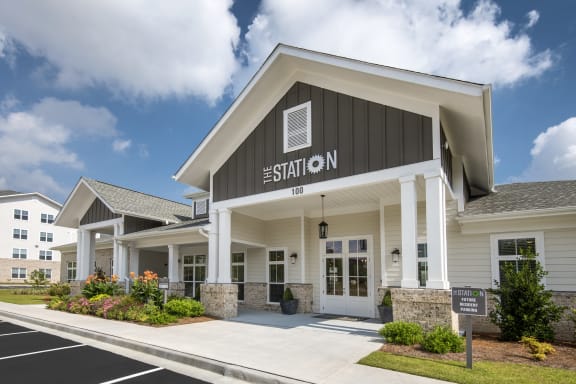 Pooler GA Apartments for Rent | Photos | The Station at Savannah Quarters